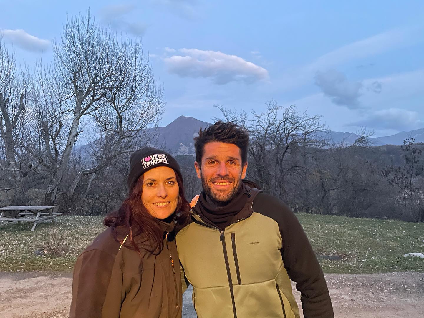 Emeric (L'amour est dans le pré) : Ses photos avec Anne-Lise séduisent ...