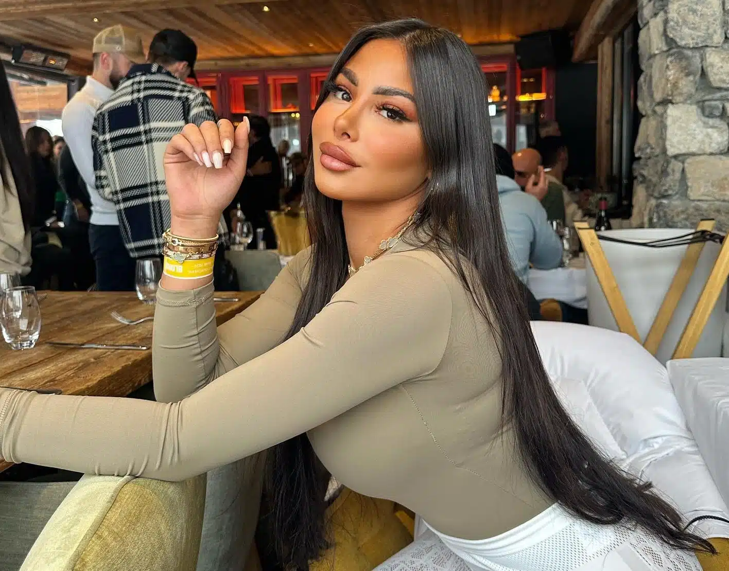 Maeva Ghennam dévastée : Après une chirurgie ratée, la Marseillaise ...