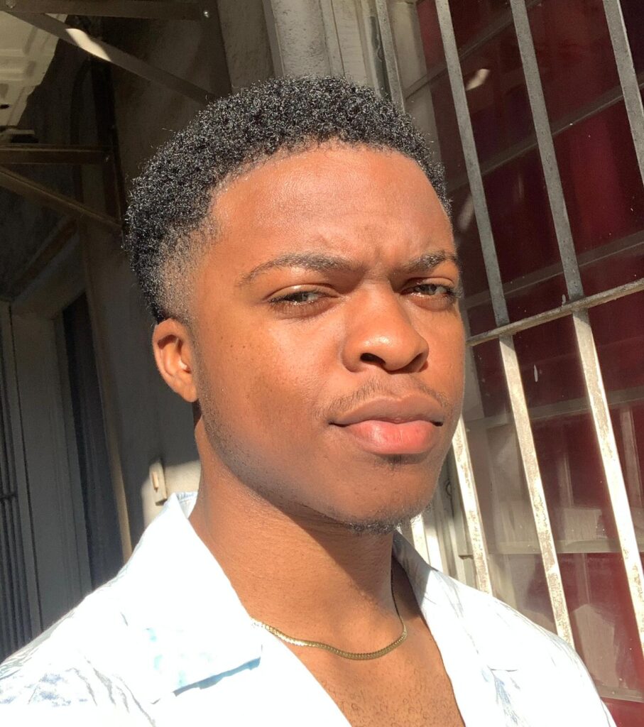 Jul : La boutique éphémère du rappeur aux Terrasses du Port pleine à ...