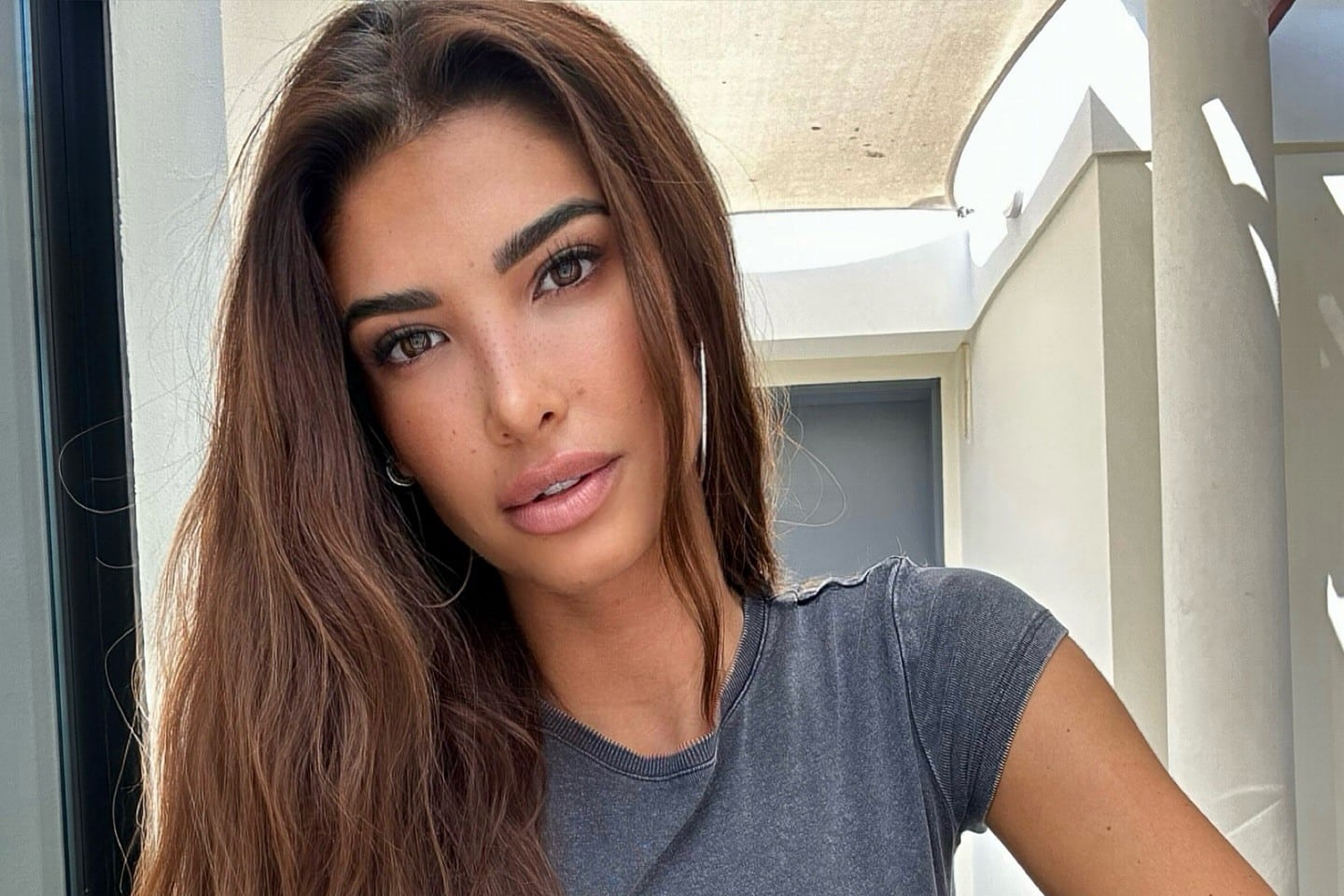 Mélanie Dedigama tease la saison 3 des cinquante et fait des ...